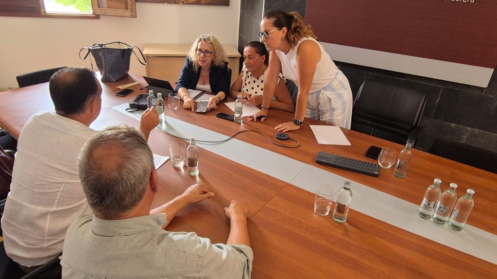 El Cabildo de Fuerteventura recoge las demandas vecinales de Cofete ...